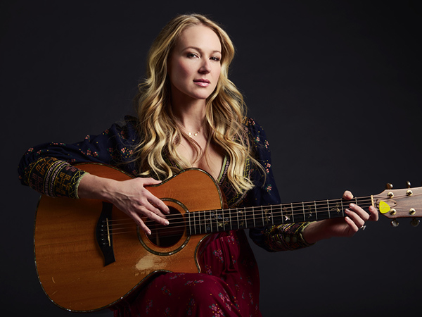 6 Famous Musicians Who Started Out By Busking - Roadie Music Blog