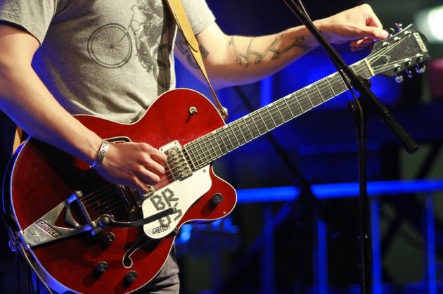 Do You Need a Buzz Feiten Tuning System? - Roadie Music Blog