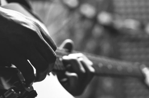 The Do’s and Don’ts of Guitar Finger Exercises - Roadie’s Guide to ...