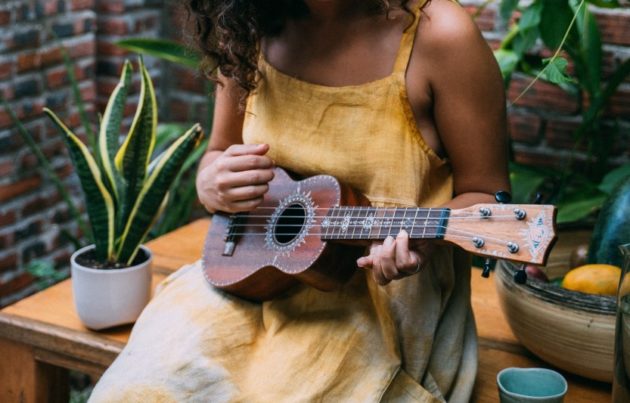 5 Ukulele Strumming Patterns For Beginners - Roadie Music Blog